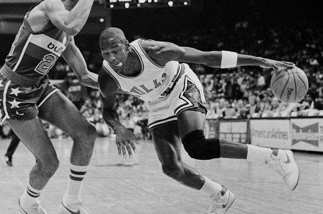 Ky është debutimi i Michael Jordan -33 vite më parë - Gazeta Online ...