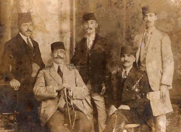 Kush është Mehmet Deralla që e bëri të reagojë kryeministrin? - Gazeta ...