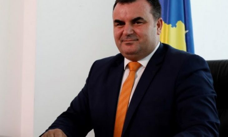 Naim Qelaj anulon vizitën për shkak të fusnotës - Gazeta Online INSAJDERI