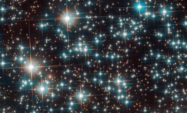 Astronomët zbulojnë aksidentalisht njërën nga galaktikat më të vjetra ...