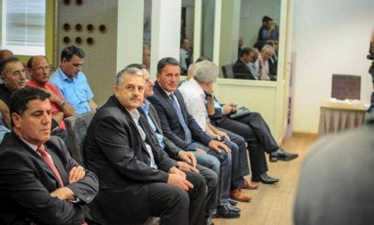 Nënkryetari i LDK-së kundër koalicionit me VV-në - Gazeta Online INSAJDERI Nënkryetari i LDK-së kundër koalicionit me VV-në - Gazeta Online INSAJDERI