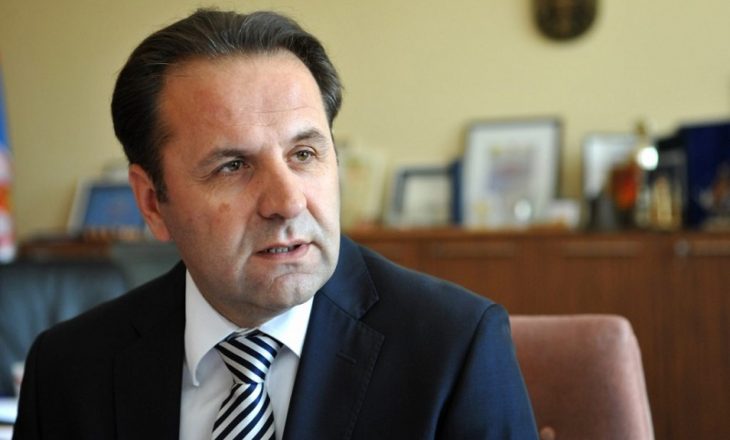Mistri serb ‘zbulon’ shifrat se sa para ka humbur Serbia nga taksa e ... Mistri serb ‘zbulon’ shifrat se sa para ka humbur Serbia nga taksa e ...