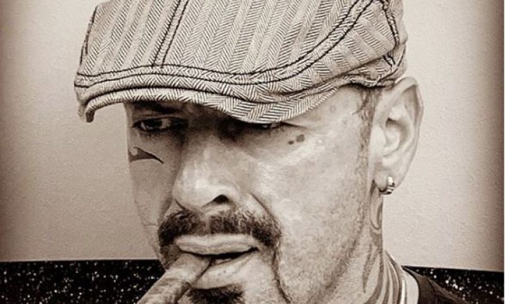 "Vajzat më shkruajnë për strehim pas tërmetit", kështu u përgjigjet ...