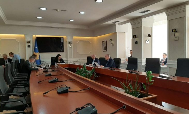 Nis mbledhja e Kryesisë së Kuvendit - Gazeta Online INSAJDERI Nis mbledhja e Kryesisë së Kuvendit - Gazeta Online INSAJDERI